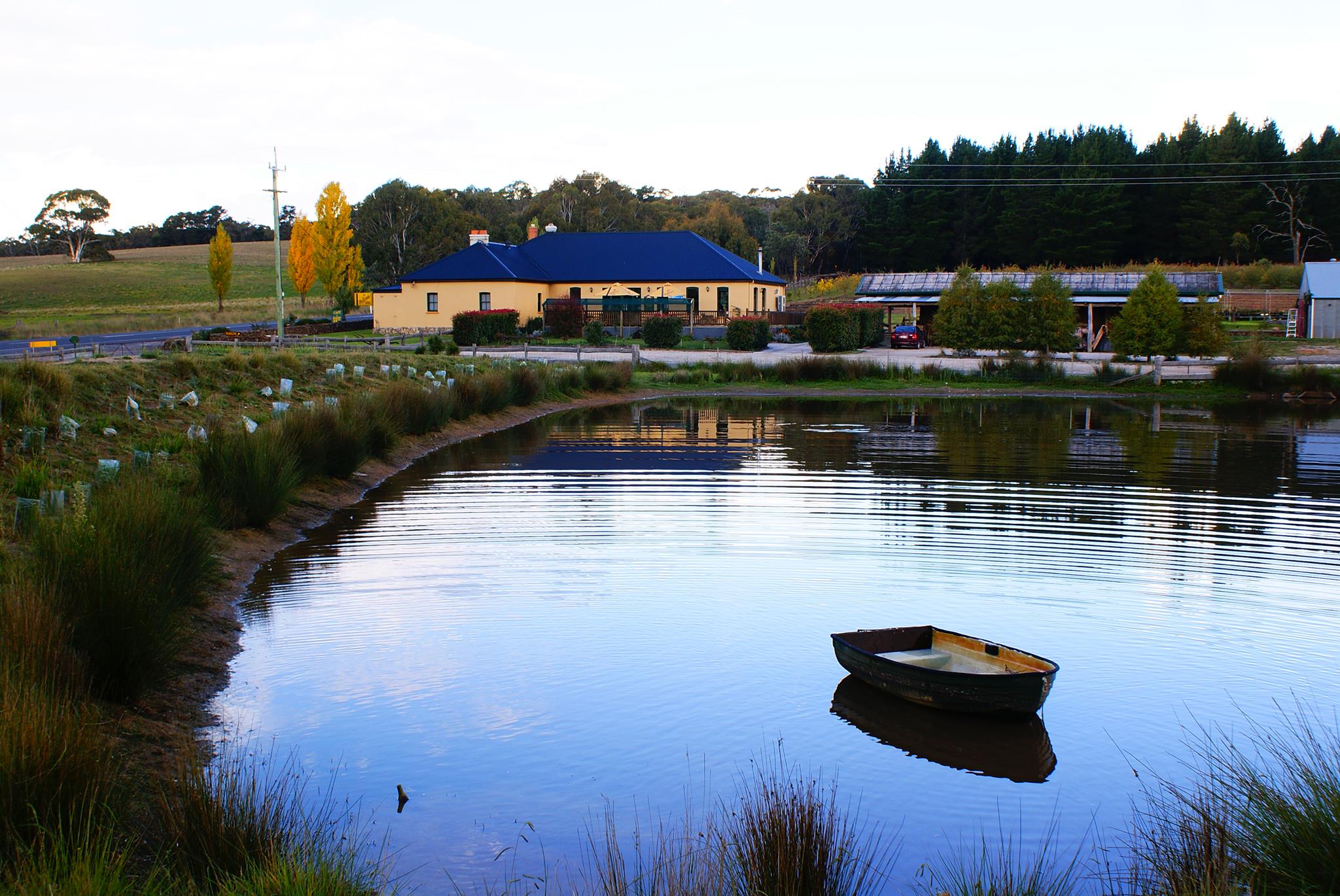 Beekeepers Inn - Heritage site with restaurant / honey - Bathurst ...